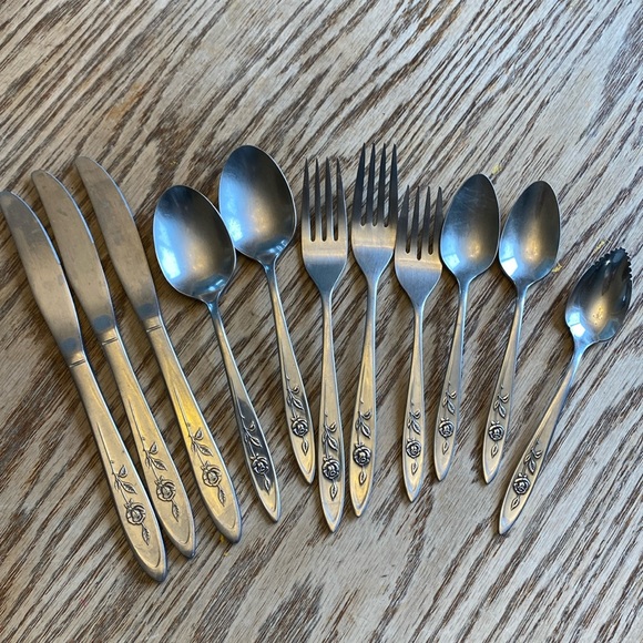 Oneida | Dining | Oneida Community Stainless My Rose Flatware | Poshmark